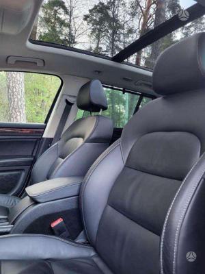 Violet Skoda SuperB 2010 in Vilnius, with an engine capacity of 1.97 L and mileage of 244 thousand km for 3100 €, photo 11 on AUTOMOTO.COM.LV