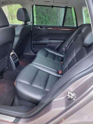 Violet Skoda SuperB 2010 in Vilnius, with an engine capacity of 1.97 L and mileage of 244 thousand km for 3100 €, photo 12 on AUTOMOTO.COM.LV