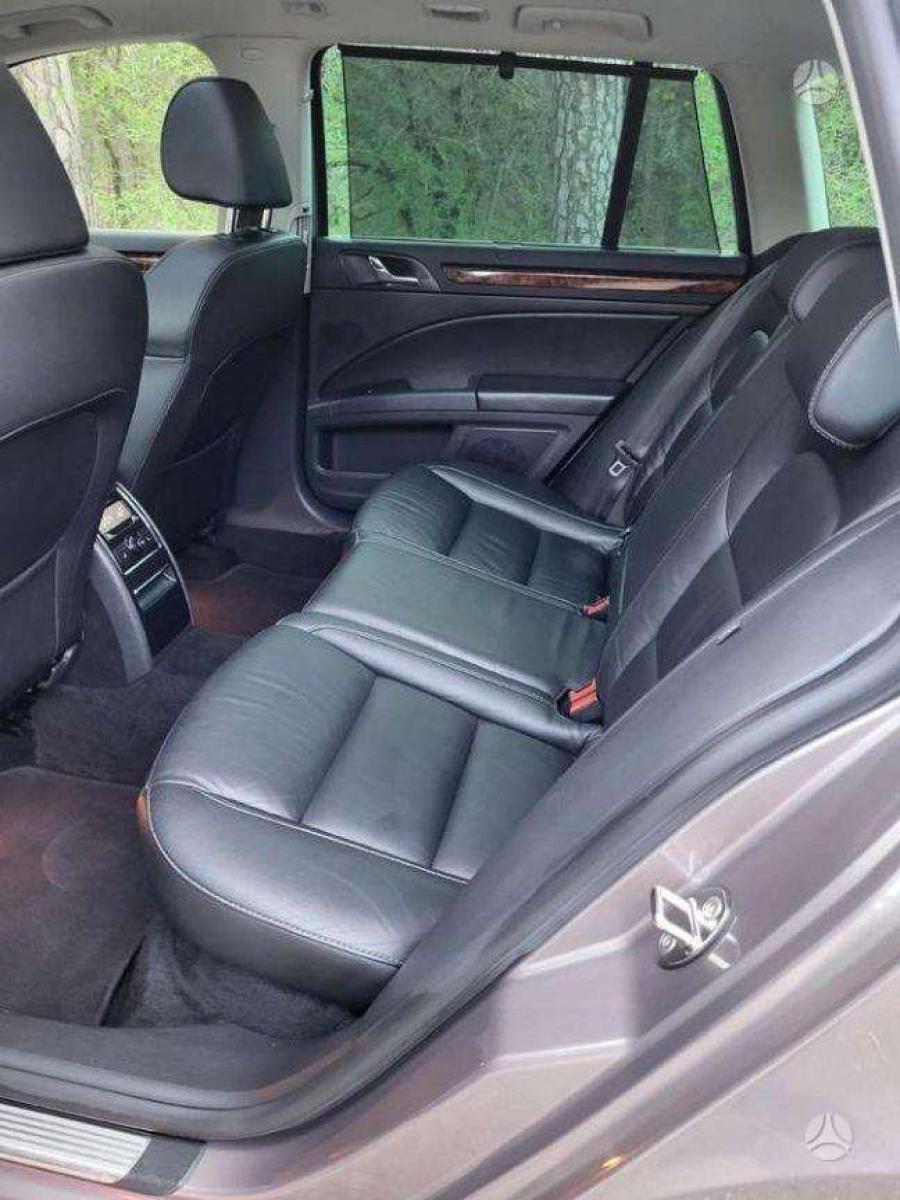 Violet Skoda SuperB 2010 in Vilnius, with an engine capacity of 1.97 L and mileage of 244 thousand km for 3100 €, photo 12 on AUTOMOTO.COM.LV