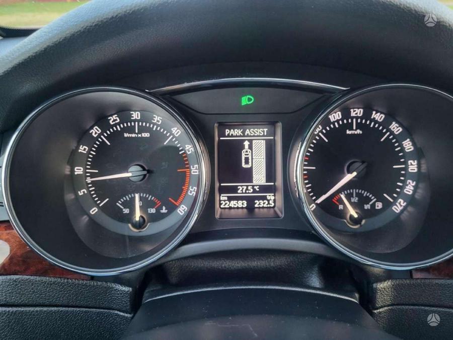 Violet Skoda SuperB 2010 in Vilnius, with an engine capacity of 1.97 L and mileage of 244 thousand km for 3100 €, photo 18 on AUTOMOTO.COM.LV