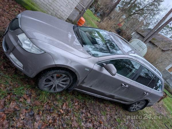 Violet Skoda SuperB 2011 in Tallinn, with an engine capacity of 1.80 L and mileage of 224 thousand km for 3000 €, photo 1 on AUTOMOTO.COM.LV