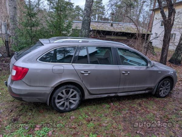 Violet Skoda SuperB 2011 in Tallinn, with an engine capacity of 1.80 L and mileage of 224 thousand km for 3000 €, photo 3 on AUTOMOTO.COM.LV