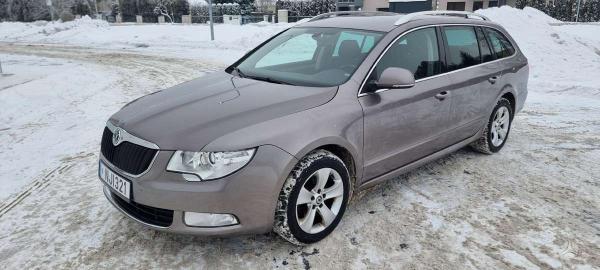 Violets Skoda SuperB 2011 Kauņa, ar dzinēja tilpumu 1.39 L un nobraukumu 304 tūkst. km par 3800 €, foto 2 vietnē AUTOMOTO.COM.LV