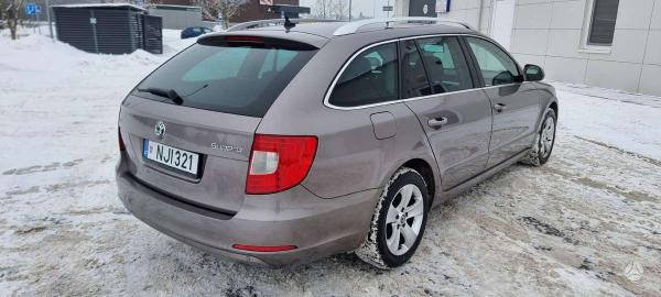 Violets Skoda SuperB 2011 Kauņa, ar dzinēja tilpumu 1.39 L un nobraukumu 304 tūkst. km par 3800 €, foto 6 vietnē AUTOMOTO.COM.LV