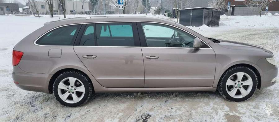 Violets Skoda SuperB 2011 Kauņa, ar dzinēja tilpumu 1.39 L un nobraukumu 304 tūkst. km par 3800 €, foto 7 vietnē AUTOMOTO.COM.LV