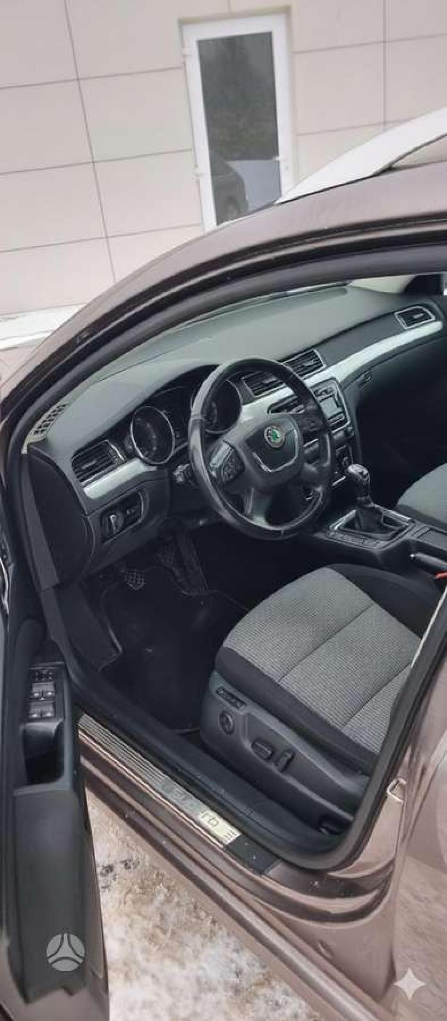 Violets Skoda SuperB 2011 Kauņa, ar dzinēja tilpumu 1.39 L un nobraukumu 304 tūkst. km par 3800 €, foto 10 vietnē AUTOMOTO.COM.LV