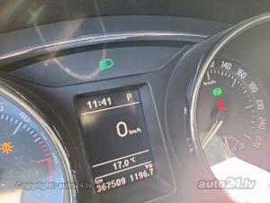 Violet Skoda SuperB 2011 in Tallinn, with an engine capacity of 2.00 L and mileage of 370 thousand km for 3299 €, photo 9 on AUTOMOTO.COM.LV