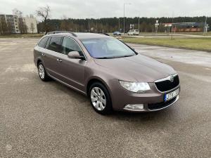 Violet Skoda SuperB 2012 in Ukmerge, with an engine capacity of 1.97 L and mileage of 370 thousand km for 3950 €, photo  on AUTOMOTO.COM.LV