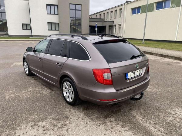 Violet Skoda SuperB 2012 in Ukmerge, with an engine capacity of 1.97 L and mileage of 370 thousand km for 3950 €, photo 4 on AUTOMOTO.COM.LV