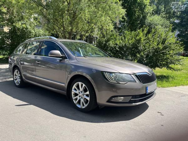 Violet Skoda SuperB 2014 in Vilnius, with an engine capacity of 2.00 L and mileage of 334 thousand km for 3300 €, photo 2 on AUTOMOTO.COM.LV