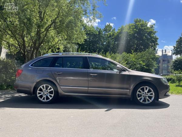 Violet Skoda SuperB 2014 in Vilnius, with an engine capacity of 2.00 L and mileage of 334 thousand km for 3300 €, photo 3 on AUTOMOTO.COM.LV