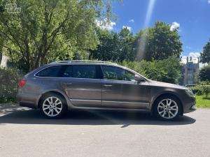 Violet Skoda SuperB 2014 in Vilnius, with an engine capacity of 2.00 L and mileage of 334 thousand km for 3300 €, photo 4 on AUTOMOTO.COM.LV