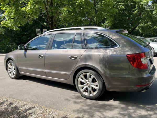 Violet Skoda SuperB 2014 in Vilnius, with an engine capacity of 2.00 L and mileage of 334 thousand km for 3300 €, photo 6 on AUTOMOTO.COM.LV