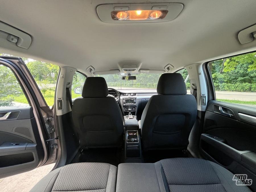 Violet Skoda SuperB 2014 in Vilnius, with an engine capacity of 2.00 L and mileage of 334 thousand km for 3300 €, photo 9 on AUTOMOTO.COM.LV
