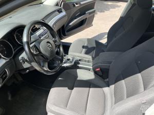 Violet Skoda SuperB 2014 in Vilnius, with an engine capacity of 2.00 L and mileage of 334 thousand km for 3300 €, photo 13 on AUTOMOTO.COM.LV