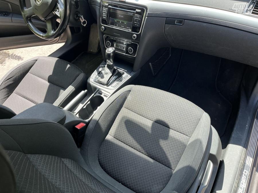 Violet Skoda SuperB 2014 in Vilnius, with an engine capacity of 2.00 L and mileage of 334 thousand km for 3300 €, photo 14 on AUTOMOTO.COM.LV