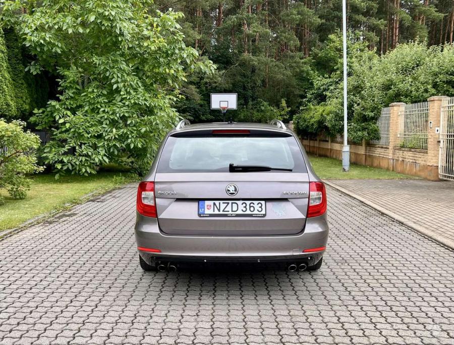 Violet Skoda SuperB 2014 in Vilnius, with an engine capacity of 1.98 L and mileage of 335 thousand km for 5000 €, photo 5 on AUTOMOTO.COM.LV