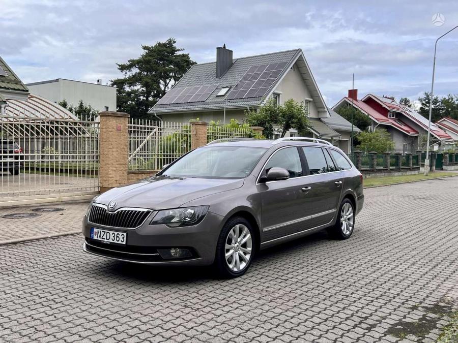 Violet Skoda SuperB 2014 in Vilnius, with an engine capacity of 1.98 L and mileage of 335 thousand km for 5000 €, photo 8 on AUTOMOTO.COM.LV