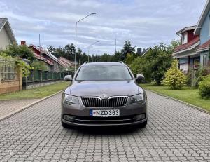 Violet Skoda SuperB 2014 in Vilnius, with an engine capacity of 1.98 L and mileage of 335 thousand km for 5000 €, photo 9 on AUTOMOTO.COM.LV