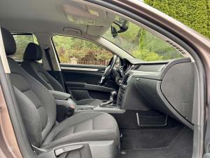 Violet Skoda SuperB 2014 in Vilnius, with an engine capacity of 1.98 L and mileage of 335 thousand km for 5000 €, photo 25 on AUTOMOTO.COM.LV