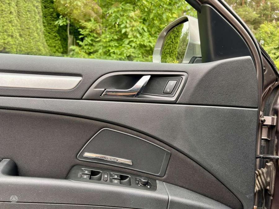Violet Skoda SuperB 2014 in Vilnius, with an engine capacity of 1.98 L and mileage of 335 thousand km for 5000 €, photo 27 on AUTOMOTO.COM.LV