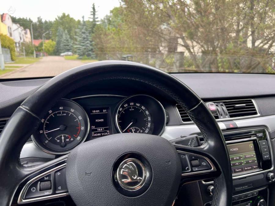 Violet Skoda SuperB 2014 in Vilnius, with an engine capacity of 1.98 L and mileage of 335 thousand km for 5000 €, photo 29 on AUTOMOTO.COM.LV