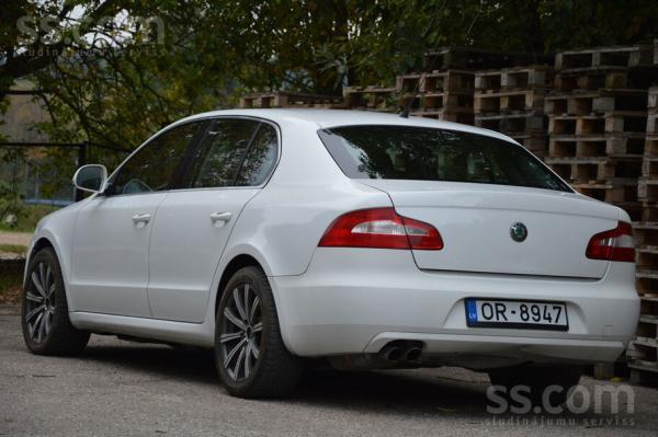 White Skoda SuperB 2008 in Tukums, with an engine capacity of 1.80 L and mileage of 321 thousand km for 2100 €, photo 4 on AUTOMOTO.COM.LV