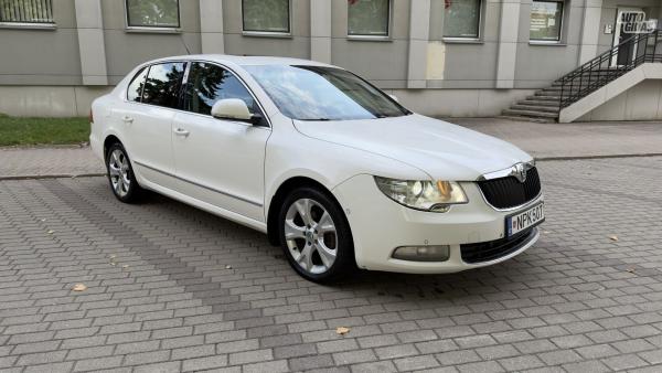 White Skoda SuperB 2009 in Klaipeda, with an engine capacity of 2.00 L and mileage of 334 thousand km for 3500 €, photo 4 on AUTOMOTO.COM.LV