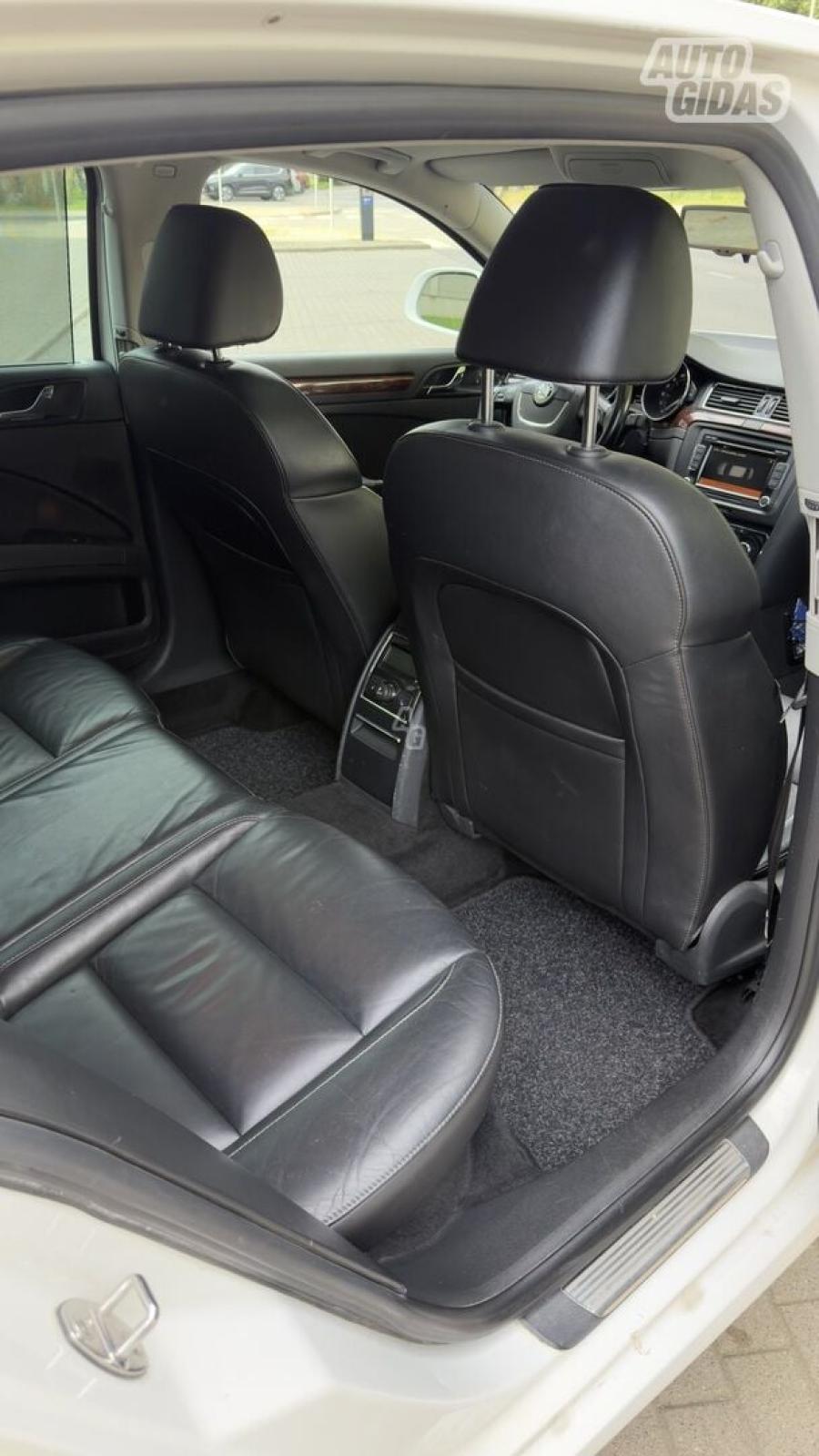 White Skoda SuperB 2009 in Klaipeda, with an engine capacity of 2.00 L and mileage of 334 thousand km for 3500 €, photo 12 on AUTOMOTO.COM.LV