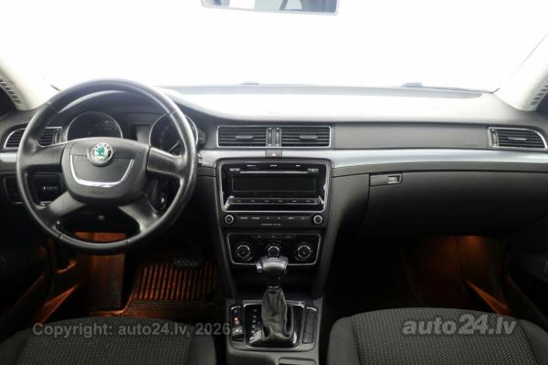 Balts Skoda SuperB 2010 Tallina, ar dzinēja tilpumu 1.80 L un nobraukumu 323 tūkst. km par 1999 €, foto 5 vietnē AUTOMOTO.COM.LV