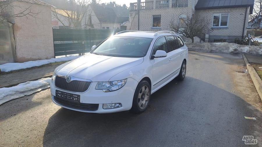 Balts Skoda SuperB 2010 Viļņa, ar dzinēja tilpumu 2.00 L un nobraukumu 320 tūkst. km par 4250 €, foto 3 vietnē AUTOMOTO.COM.LV