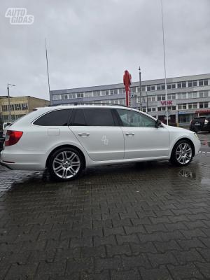 Balts Skoda SuperB 2013 Viļņa, ar dzinēja tilpumu 2.00 L un nobraukumu 345 tūkst. km par 6250 €, foto 4 vietnē AUTOMOTO.COM.LV