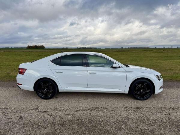 Balts Skoda SuperB 2016 Vilkaviškis, ar dzinēja tilpumu 1.97 L un nobraukumu 267 tūkst. km par 11900 €, foto 5 vietnē AUTOMOTO.COM.LV