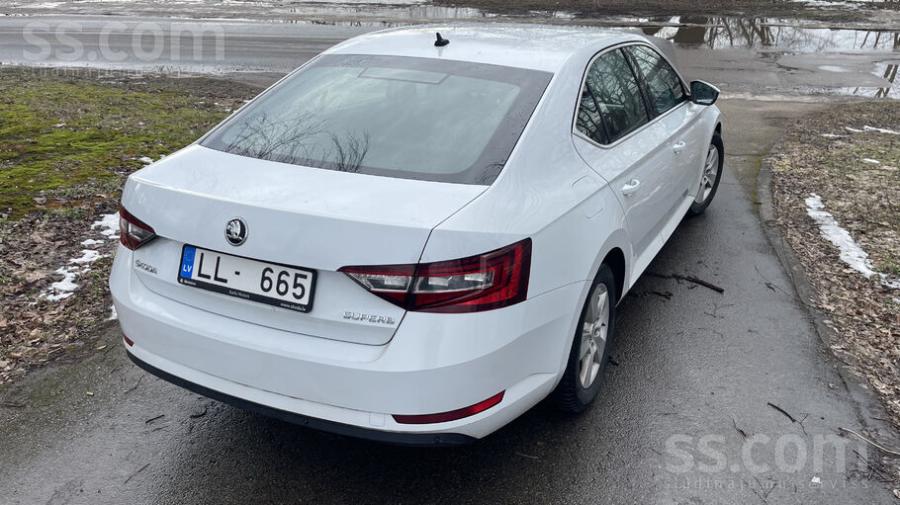 Balts Skoda SuperB 2016 Rīga, ar dzinēja tilpumu 1.80 L un nobraukumu 290 tūkst. km par 6900 €, foto 5 vietnē AUTOMOTO.COM.LV