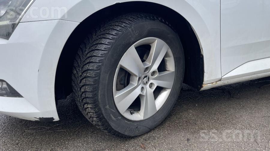 Balts Skoda SuperB 2016 Rīga, ar dzinēja tilpumu 1.80 L un nobraukumu 290 tūkst. km par 6900 €, foto 11 vietnē AUTOMOTO.COM.LV