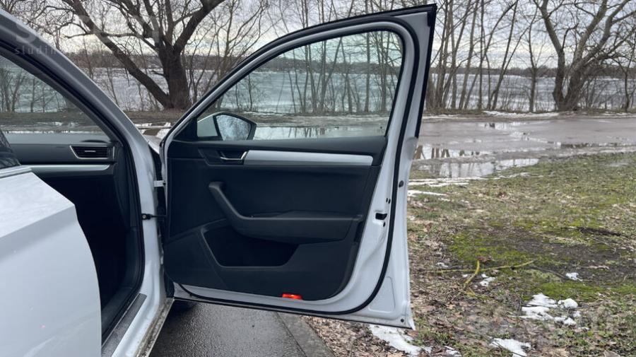 Balts Skoda SuperB 2016 Rīga, ar dzinēja tilpumu 1.80 L un nobraukumu 290 tūkst. km par 6900 €, foto 23 vietnē AUTOMOTO.COM.LV