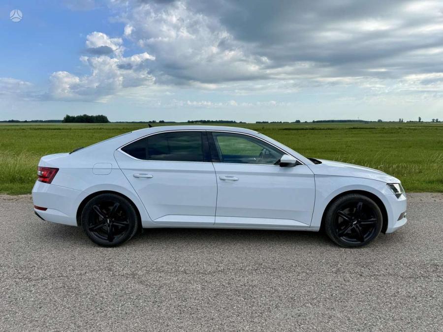 Balts Skoda SuperB 2016 Vilkaviškis, ar dzinēja tilpumu 1.97 L un nobraukumu 267 tūkst. km par 10700 €, foto 7 vietnē AUTOMOTO.COM.LV