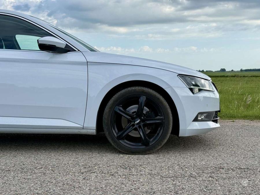 Balts Skoda SuperB 2016 Vilkaviškis, ar dzinēja tilpumu 1.97 L un nobraukumu 267 tūkst. km par 10700 €, foto 9 vietnē AUTOMOTO.COM.LV