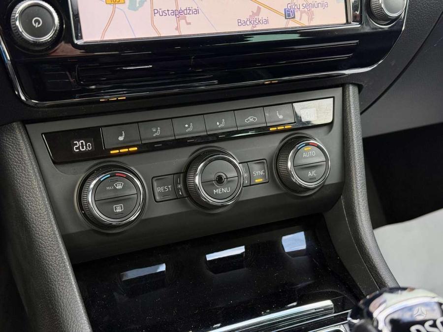 Balts Skoda SuperB 2016 Vilkaviškis, ar dzinēja tilpumu 1.97 L un nobraukumu 267 tūkst. km par 10700 €, foto 15 vietnē AUTOMOTO.COM.LV