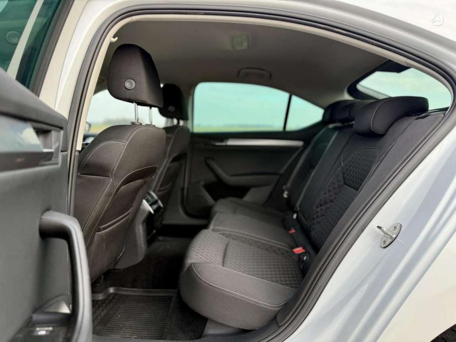 Balts Skoda SuperB 2016 Vilkaviškis, ar dzinēja tilpumu 1.97 L un nobraukumu 267 tūkst. km par 10700 €, foto 23 vietnē AUTOMOTO.COM.LV