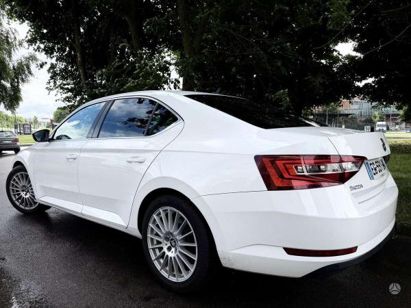 Balts Skoda SuperB 2016 Kauņa, ar dzinēja tilpumu 1.97 L un nobraukumu 247 tūkst. km par 9350 €, foto 3 vietnē AUTOMOTO.COM.LV