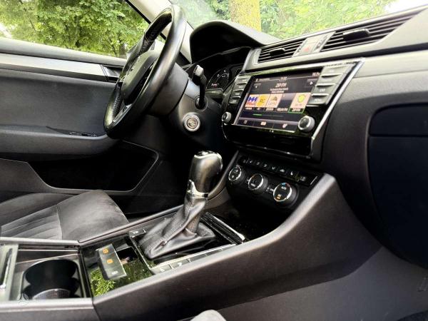 Balts Skoda SuperB 2016 Kauņa, ar dzinēja tilpumu 1.97 L un nobraukumu 247 tūkst. km par 9350 €, foto 6 vietnē AUTOMOTO.COM.LV