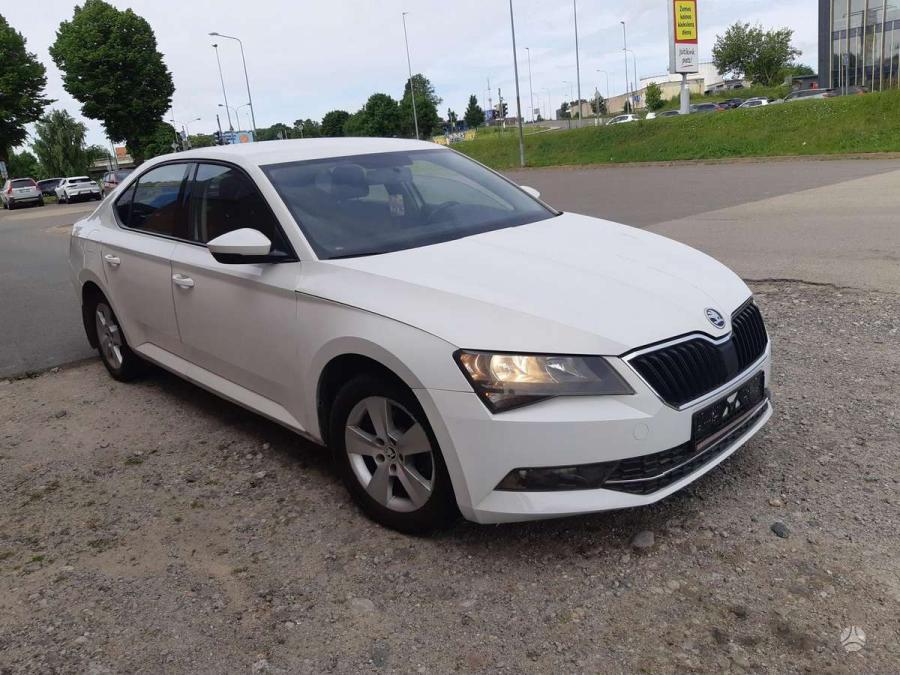 White Skoda SuperB 2016 in Klaipeda, with an engine capacity of 1.60 L and mileage of 285 thousand km for 5400 €, photo 3 on AUTOMOTO.COM.LV