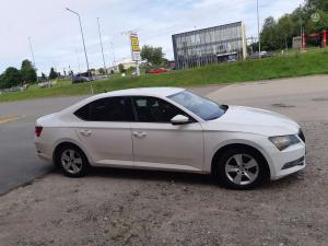 White Skoda SuperB 2016 in Klaipeda, with an engine capacity of 1.60 L and mileage of 285 thousand km for 5400 €, photo 5 on AUTOMOTO.COM.LV