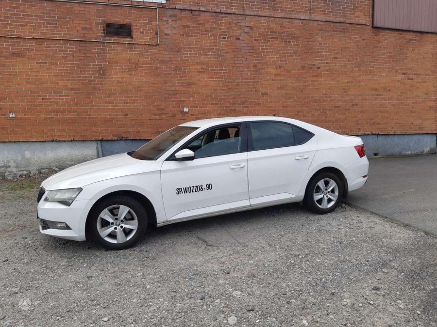 White Skoda SuperB 2016 in Klaipeda, with an engine capacity of 1.60 L and mileage of 285 thousand km for 5400 €, photo 11 on AUTOMOTO.COM.LV