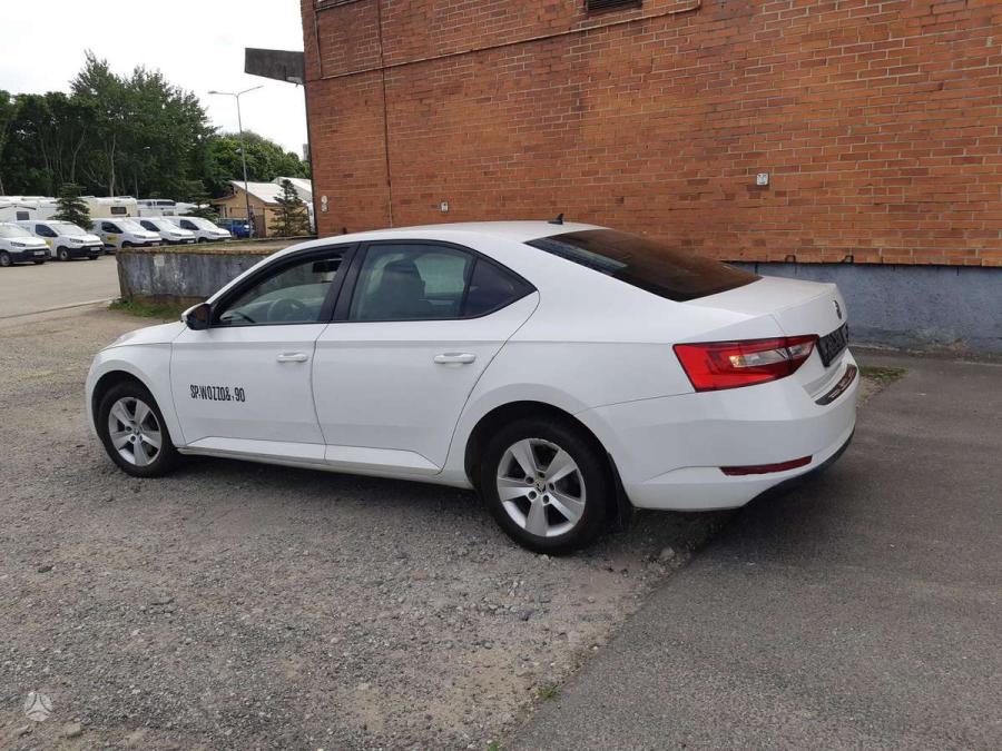 White Skoda SuperB 2016 in Klaipeda, with an engine capacity of 1.60 L and mileage of 285 thousand km for 5400 €, photo 12 on AUTOMOTO.COM.LV