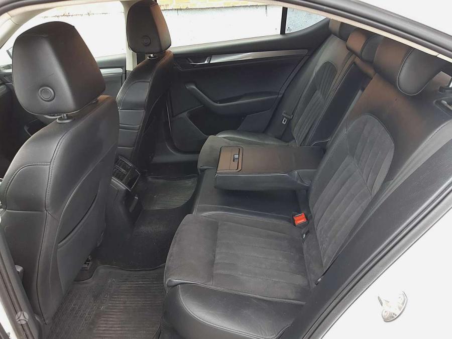 White Skoda SuperB 2016 in Klaipeda, with an engine capacity of 1.60 L and mileage of 285 thousand km for 5400 €, photo 17 on AUTOMOTO.COM.LV