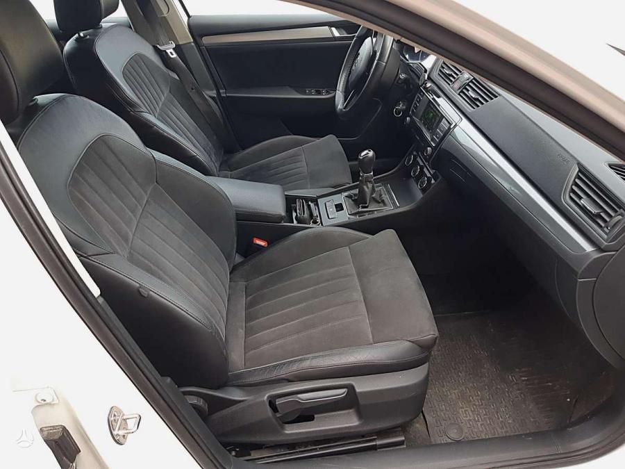 White Skoda SuperB 2016 in Klaipeda, with an engine capacity of 1.60 L and mileage of 285 thousand km for 5400 €, photo 20 on AUTOMOTO.COM.LV