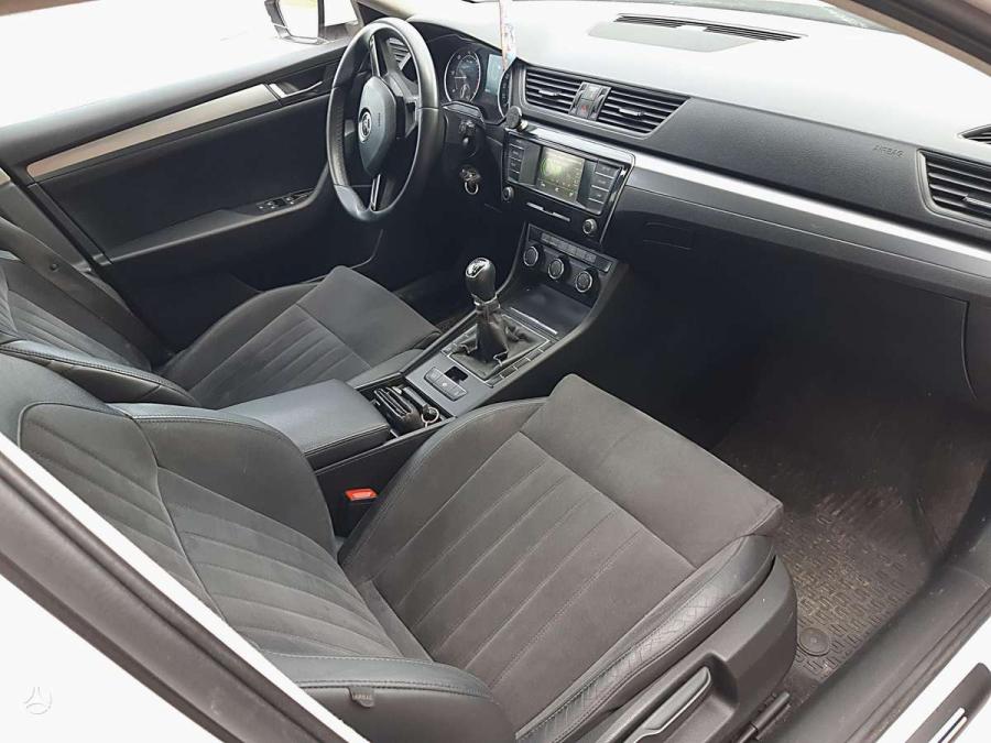White Skoda SuperB 2016 in Klaipeda, with an engine capacity of 1.60 L and mileage of 285 thousand km for 5400 €, photo 21 on AUTOMOTO.COM.LV