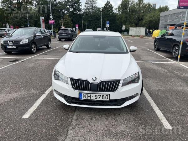 White Skoda SuperB 2016 in Jurmala, with an engine capacity of 1.60 L and mileage of 180 thousand km for 8500 €, photo 3 on AUTOMOTO.COM.LV